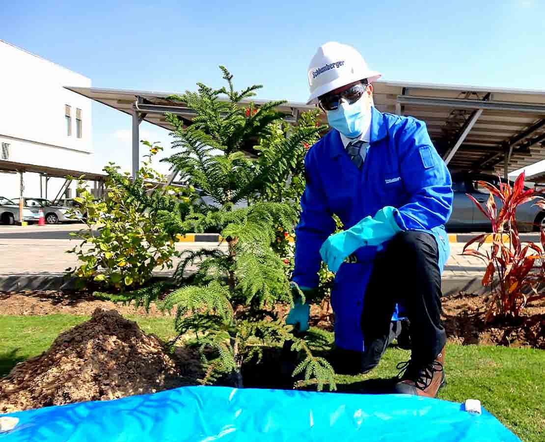 Volunteering in our Communities | SLB Careers